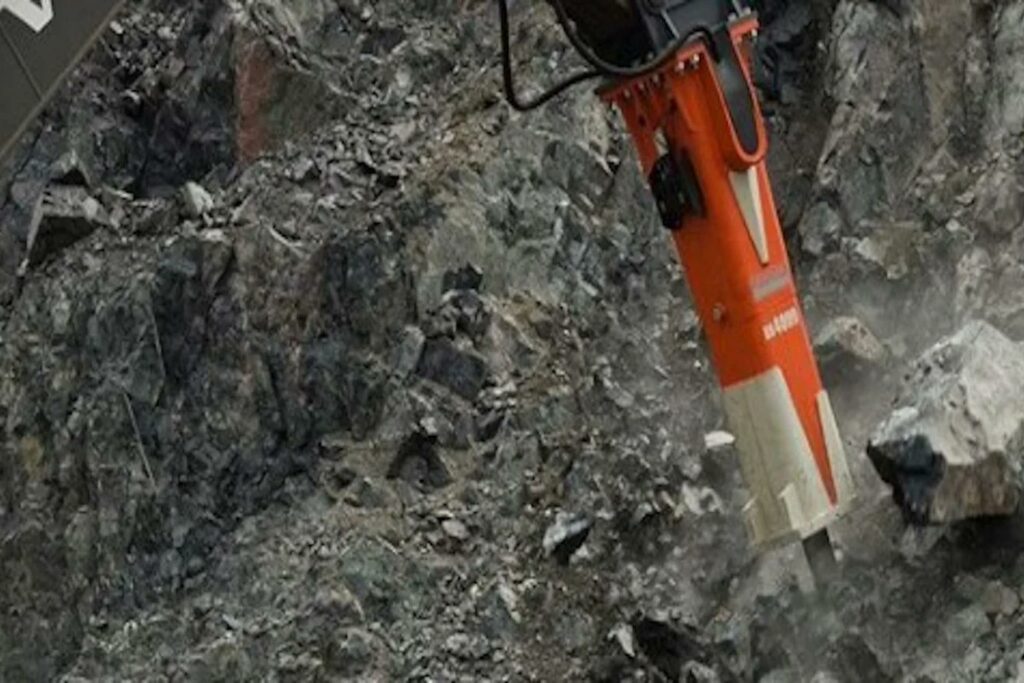 Breaking Ground: Exploring the Power and Precision of Hydraulic Breakers