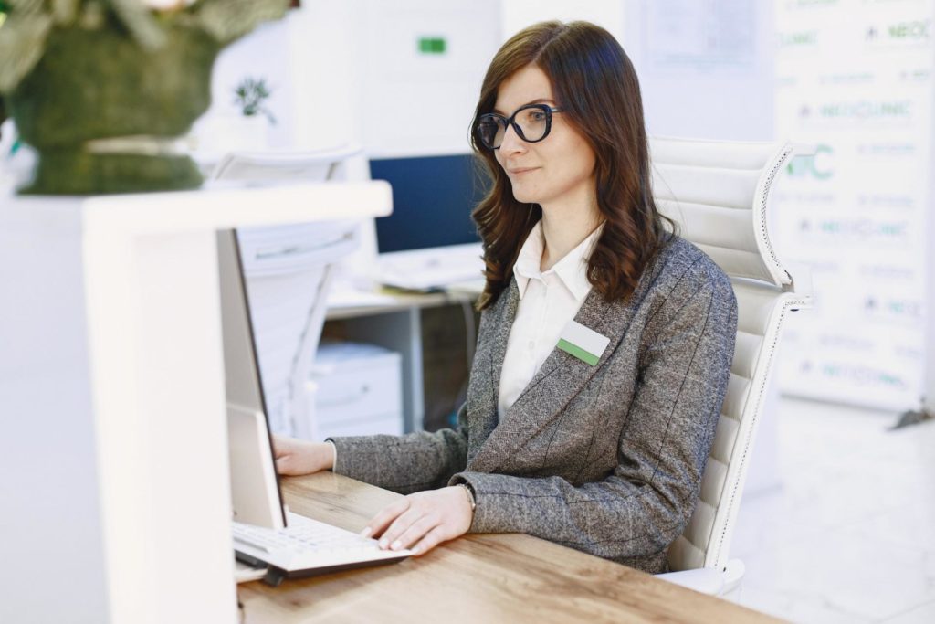 Why Should You Choose Diploma In Medical Office Administration?